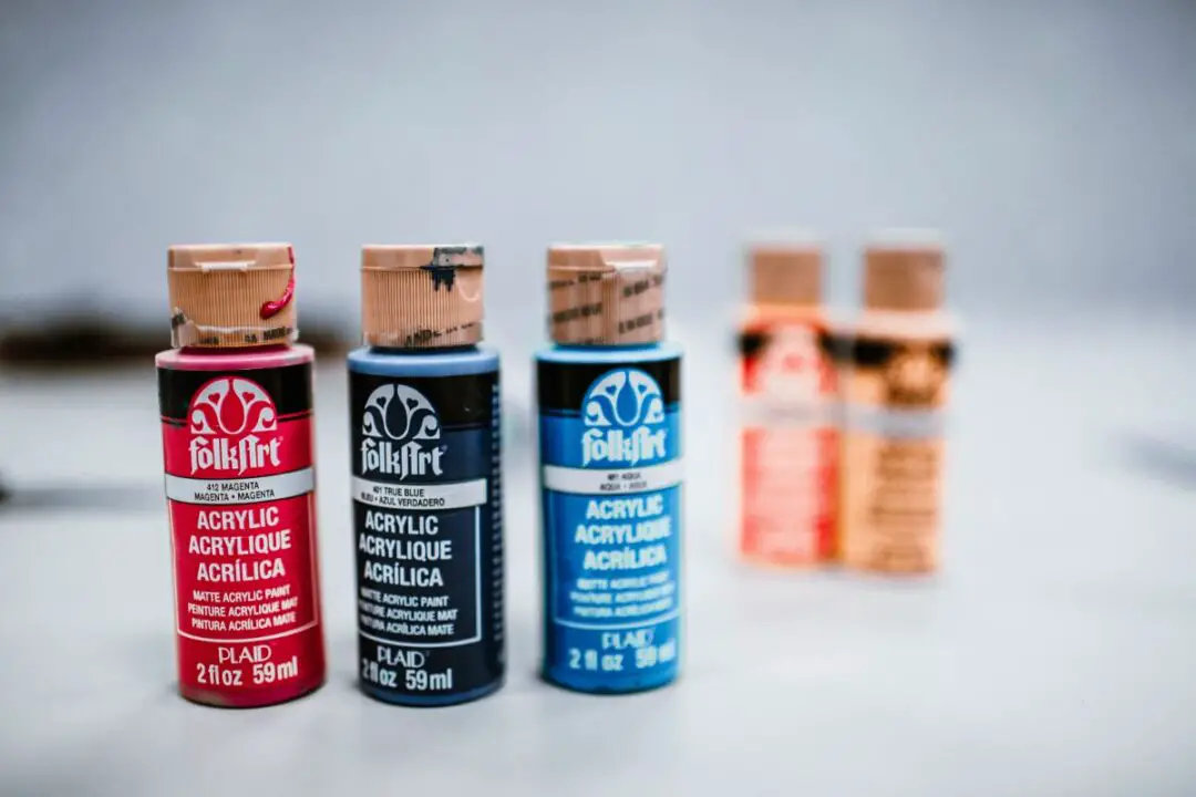 Acrylic Paint VS Water-Based Paint: What’s The Difference?