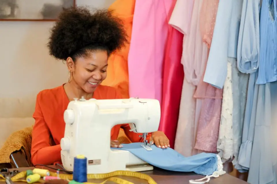 10 Simple Serger Tips For The Rank Beginner